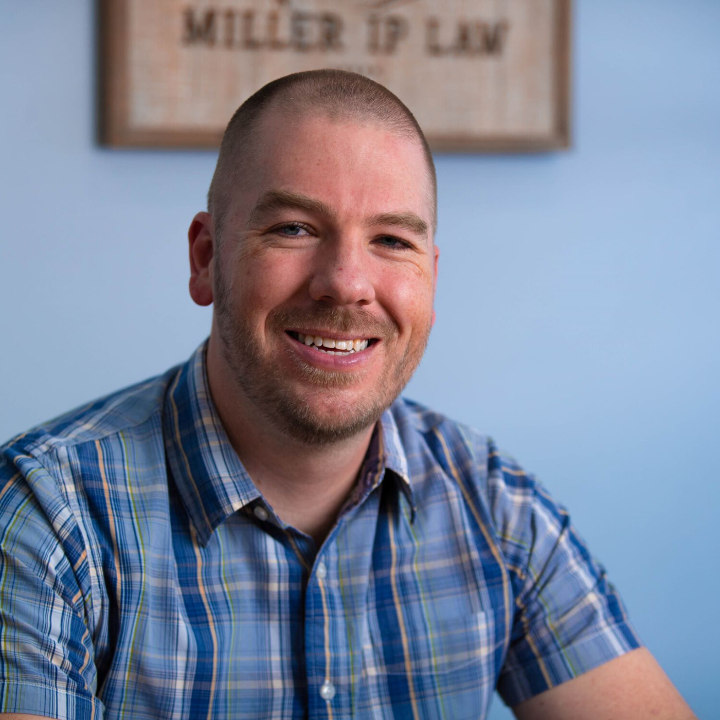 KIM BECKER - KIM AND DEVIN MILLER - HELLO GORGEOUS! - Podcast.co