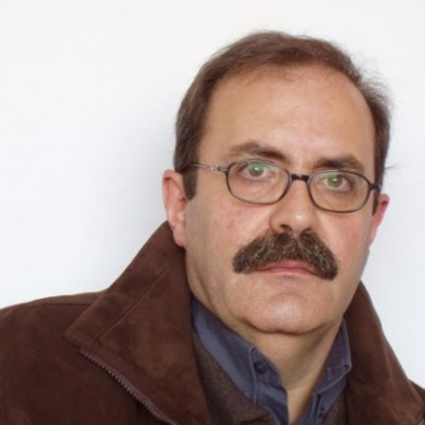 Entrevista a Fernando del Castillo, catedrático y doctor en Hispánicas ...